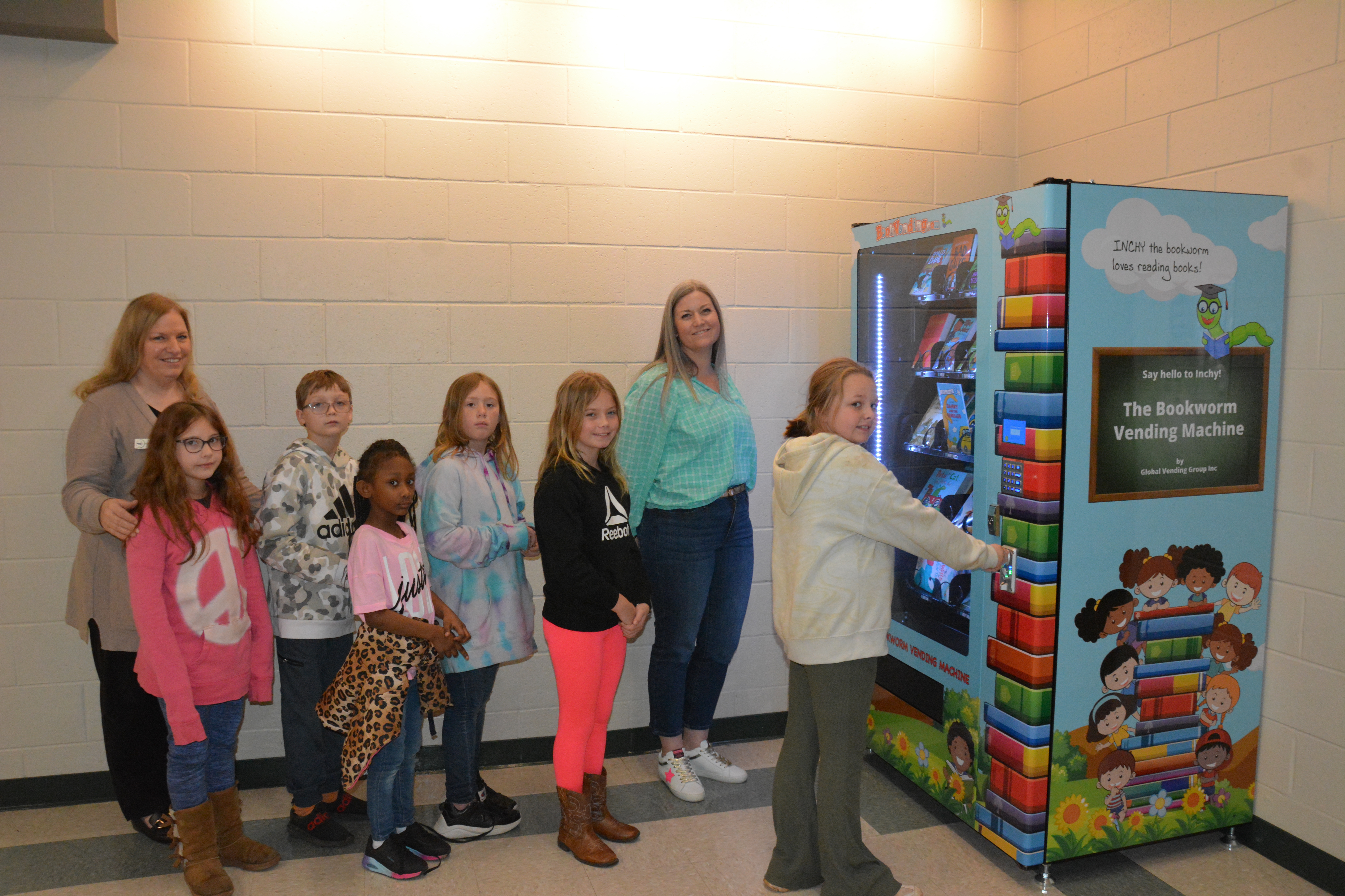 Vending machines offer books to elementary students | Franklin County ...